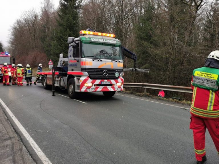 Tödlicher Verkehrsunfall auf der K 5 zwischen Dreis-Tiefenbach und Weidenau - wirSiegen - Das ...
