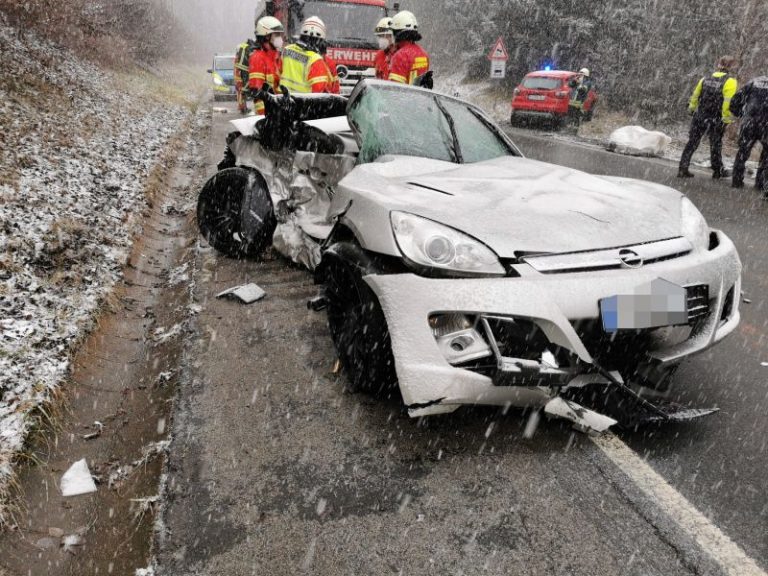 Tödlicher Verkehrsunfall auf der K 5 zwischen Dreis-Tiefenbach und Weidenau – wirSiegen – das ...