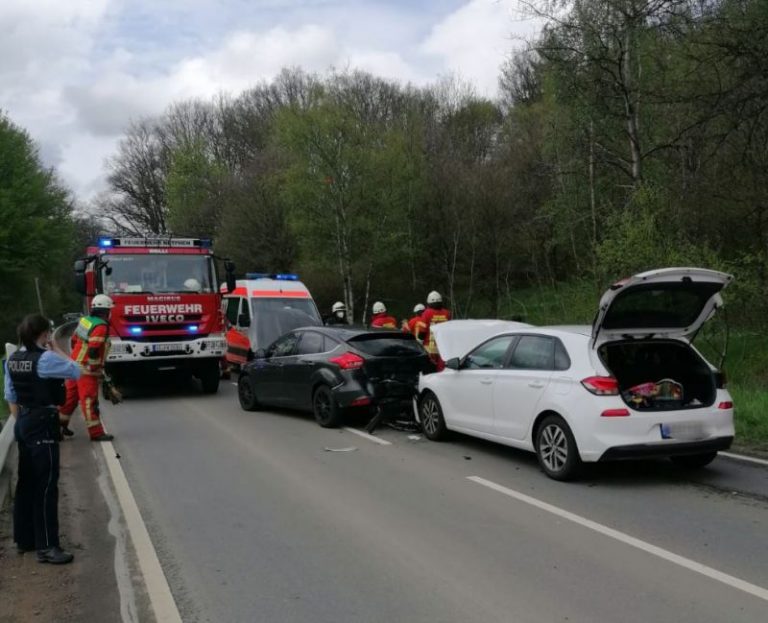 6 Verletzte nach Unfall auf der L729 zwischen Deuz und Netphen - wirSiegen - Das Siegerland ...
