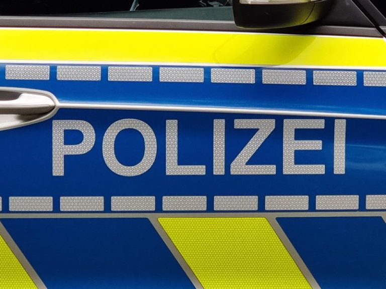 Polizisten stoppten BMW mit "außergewöhnlichen Kennzeichen" - wirSiegen ...