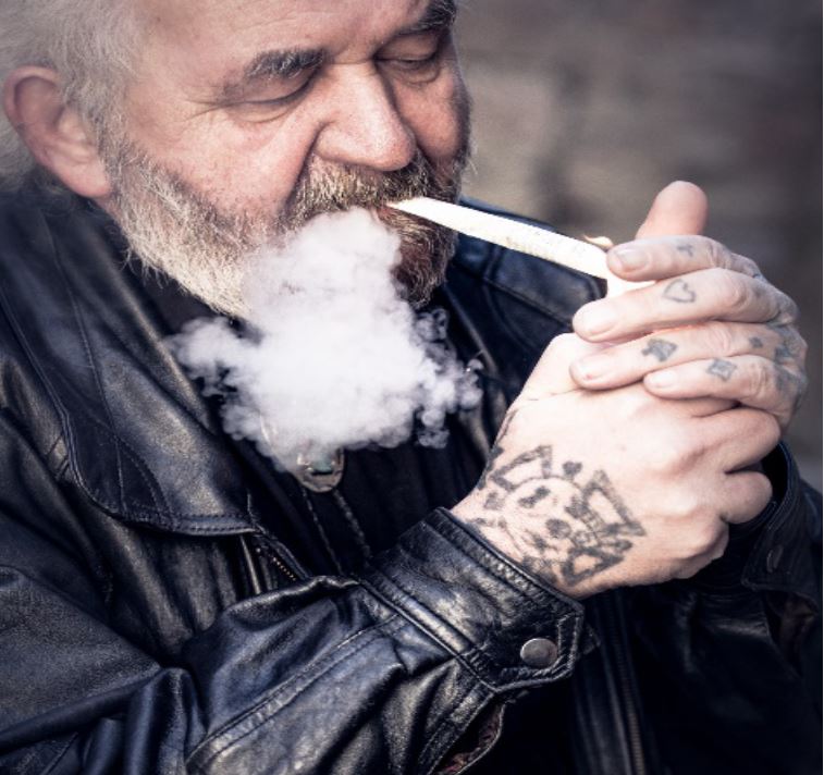 Eine Bibel verändert alles: Wie Wilhelm Buntz seine Lebenswende fand ...