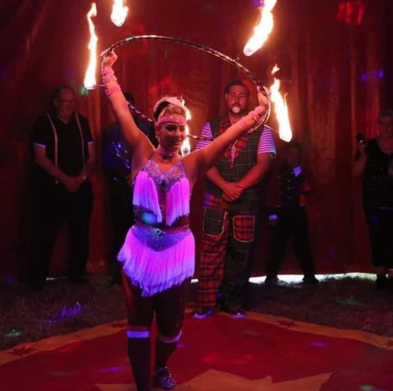 Circuszauber in Kreuztal: Circus Sarelli entführt Sie in eine Welt ...